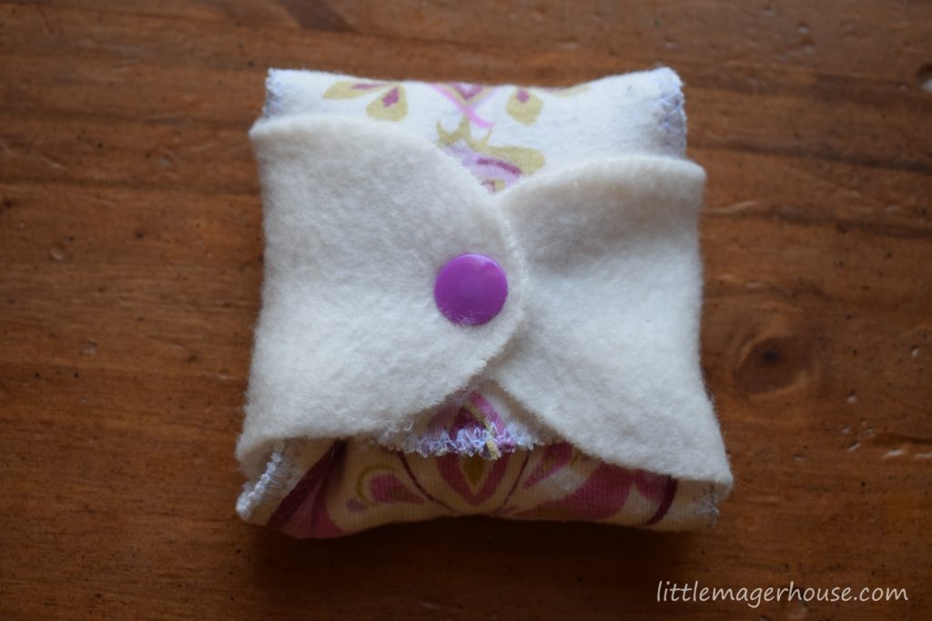 Sew Cloth Pads Tutorial - DIY Reusable Menstrual Pads - Little Mager House